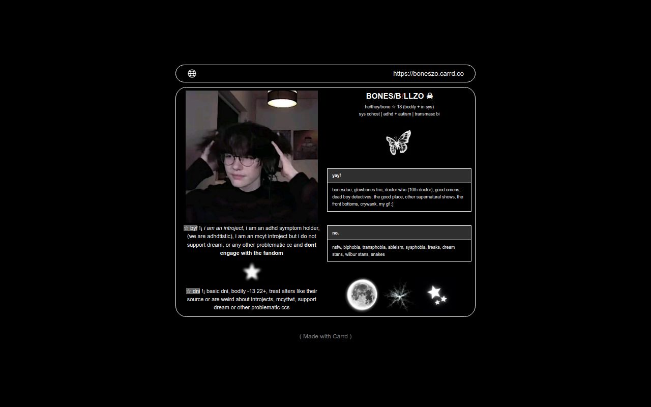 ⋆ ★☠︎︎★ ⋆